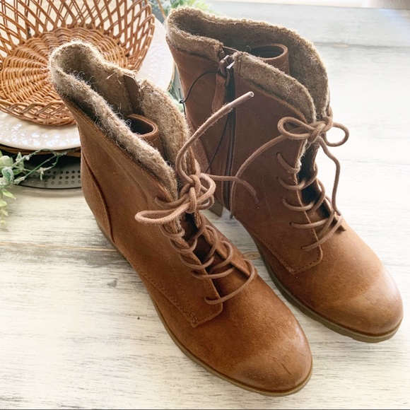 Universal Thread | Shoes | Universal Thread Lace Boots Sz 1 | Poshmark